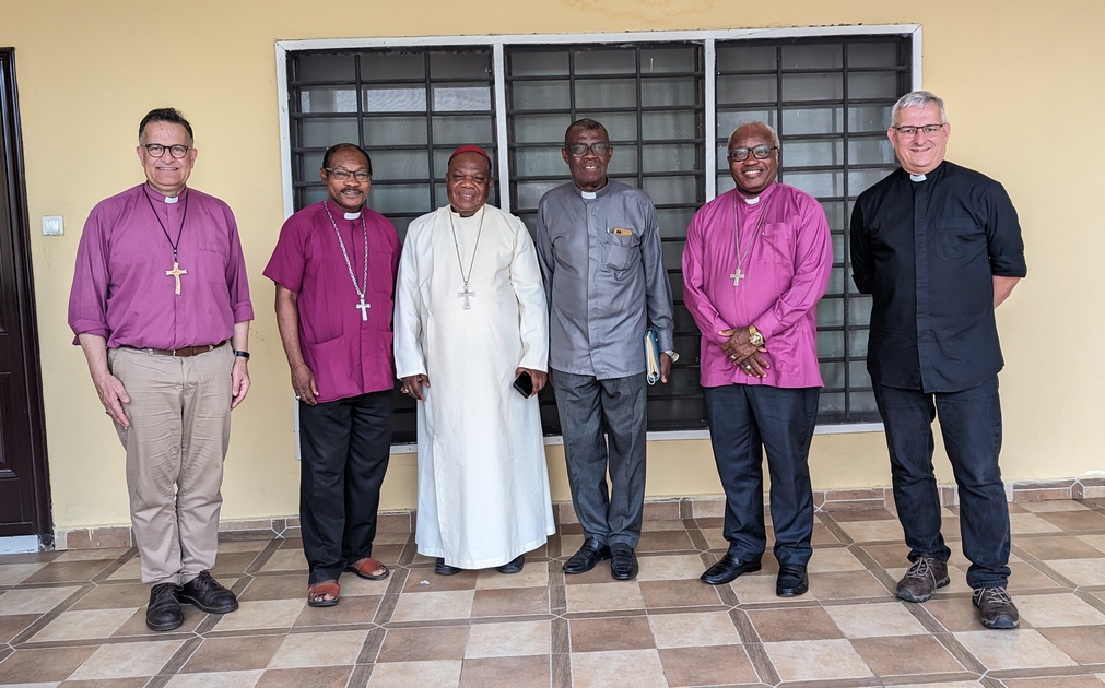 Diocese of Portsmouth - News - Bishop meets Anglican brothers and ...